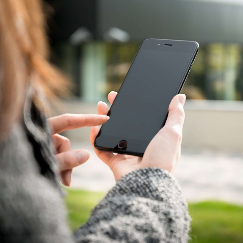 Voice Isolation hands-free communication available for iPhone users ...